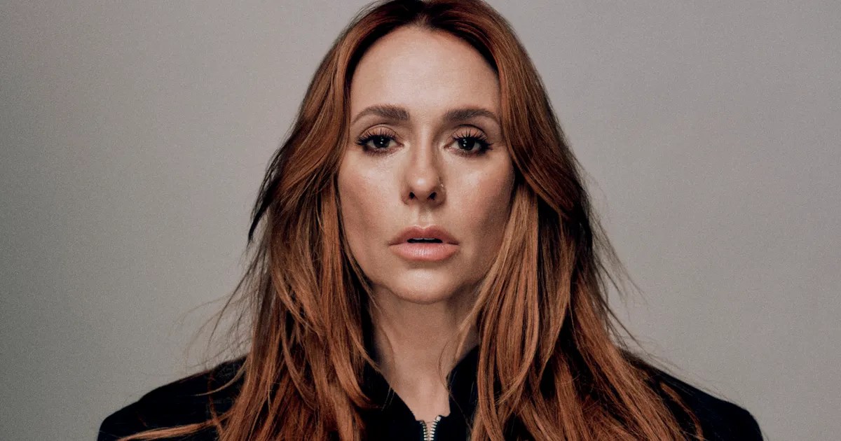 JENNIFER LOVE HEWITT REWRITES HER NARRATIVE – XO Diva D